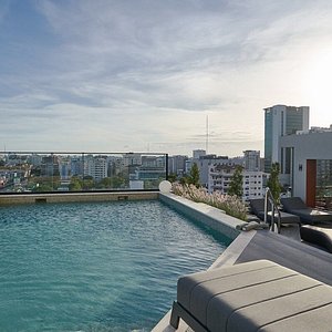 Amazing Apt W/ Pool In Regatta Living By YellowKey